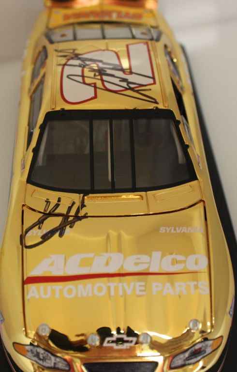 Kevin Harvick Dual Autographed 2001 ACDelco 1:24 Nascar Race Fans Diecast